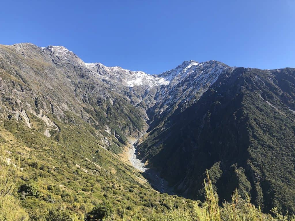 A Helpful Guide to the Red Tarns Track of Mount Cook National Park