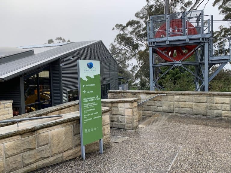 The Best Blue Mountains Hikes | Prince Henry, 3 Sisters & More