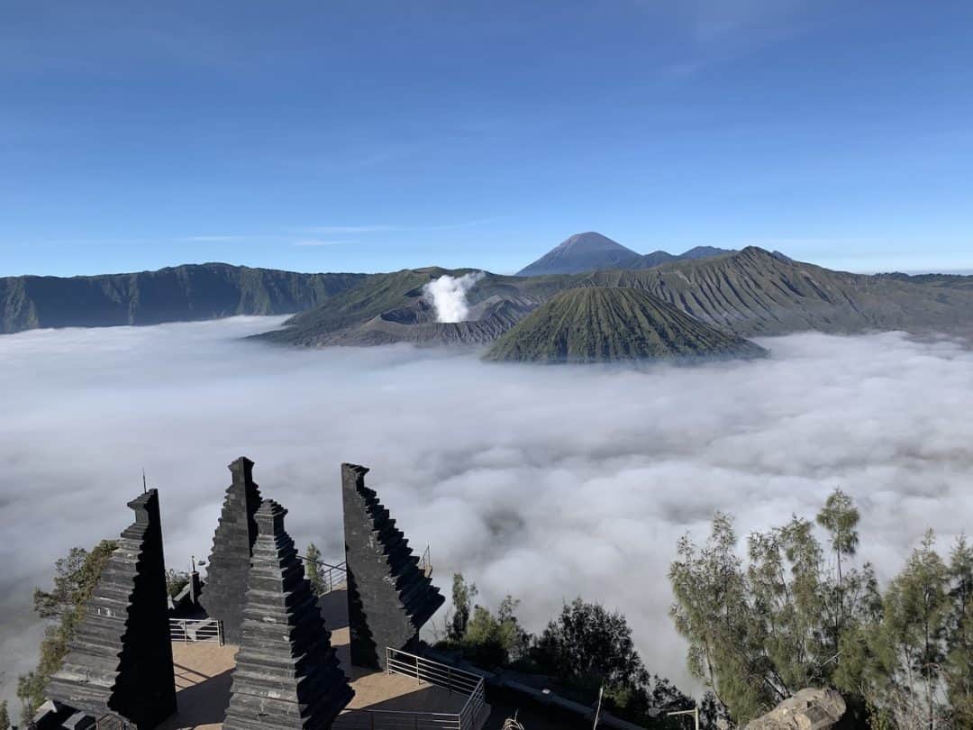 A DIY Overview to Hike Mount Bromo | Sunrise, Viewpoints, & Itinerary