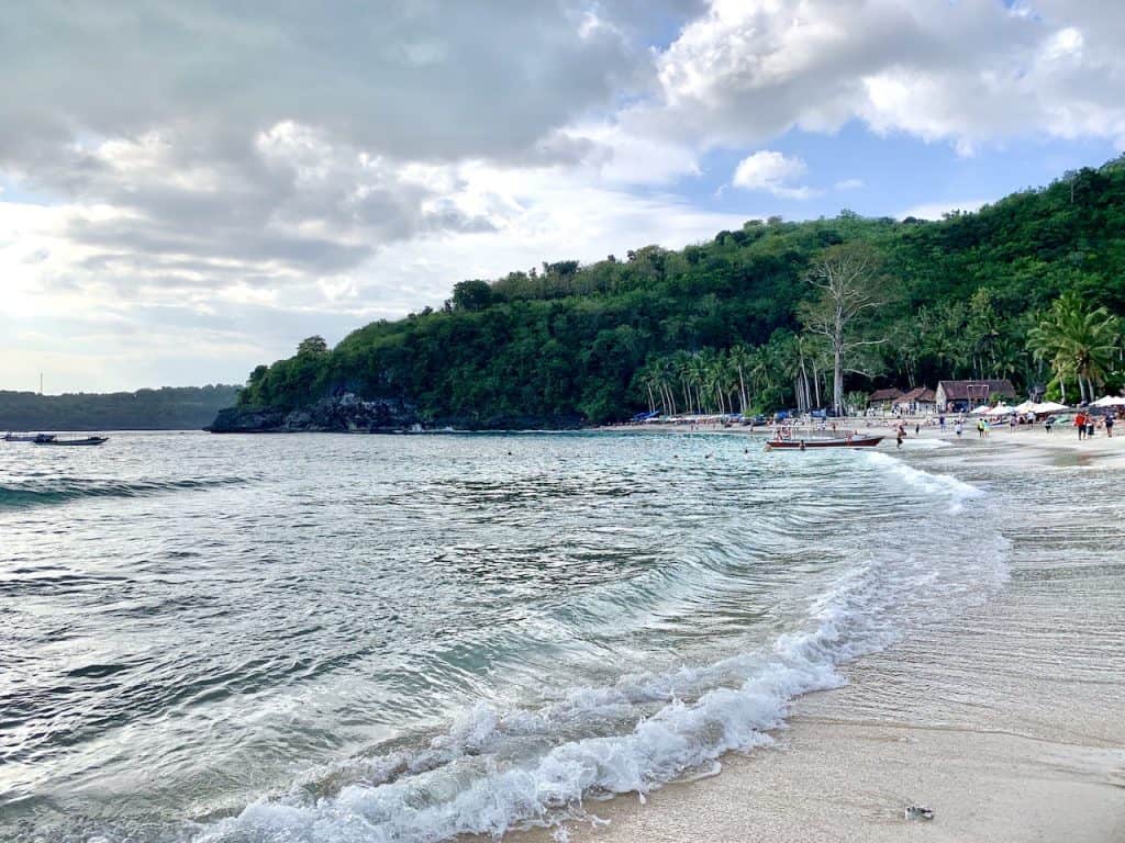 A Guide to Crystal Bay Beach of Nusa Penida | The Perfect Sunset
