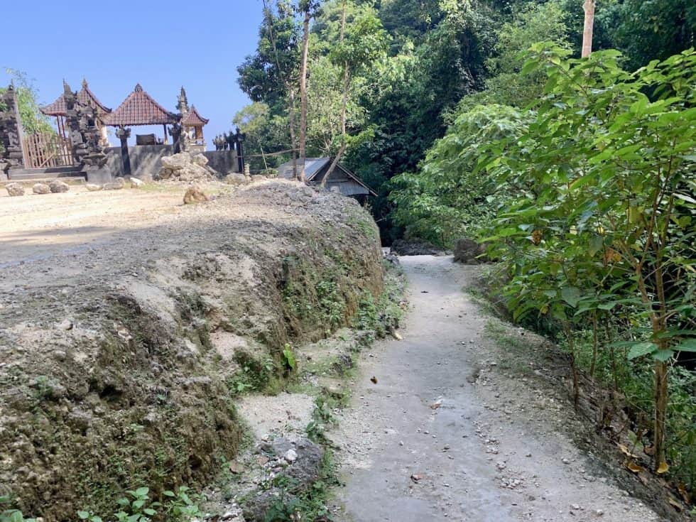 The BEAUTIFUL Tembeling Beach, Forest & Natural Pools of Nusa Penida