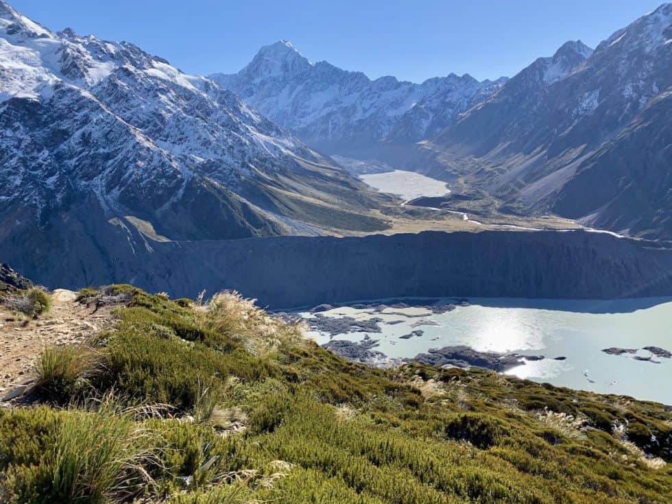 A Sealy Tarns Track Hiking Guide of Mount Cook National Park + MAP