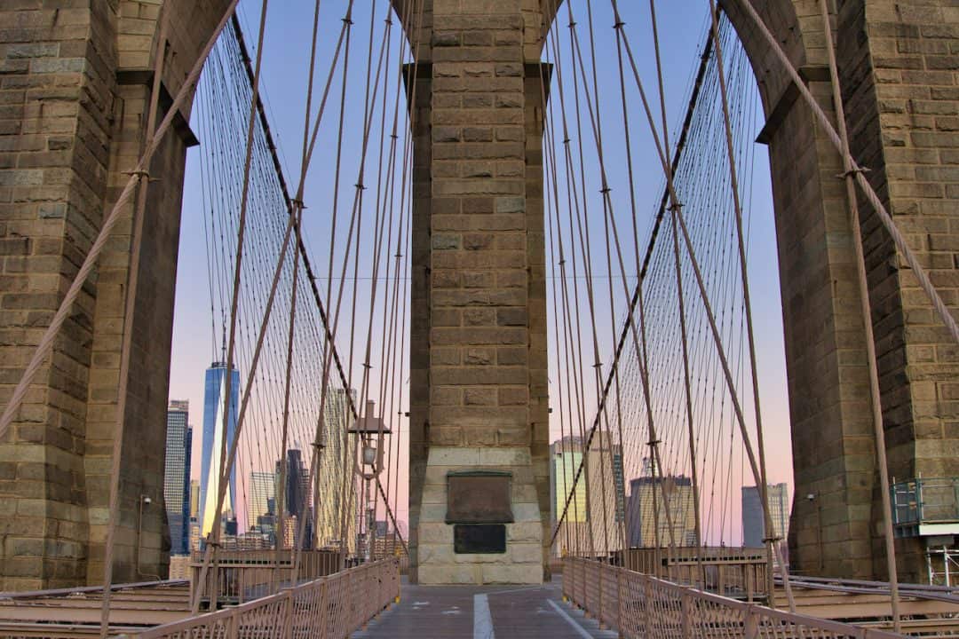 Walking the Brooklyn Bridge Local's Guide | Avoid the Crowds & Tips