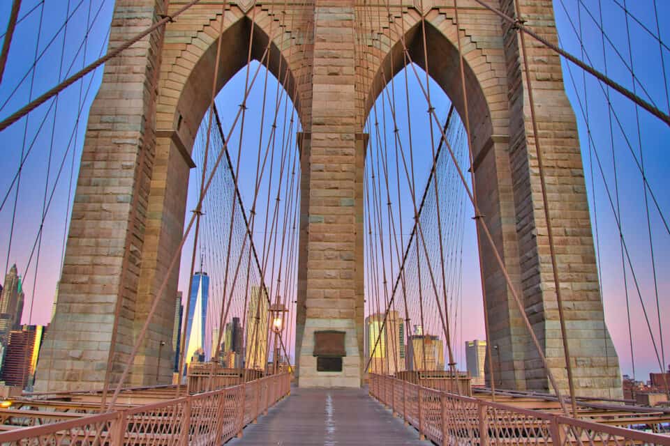 Walking the Brooklyn Bridge Local's Guide | Avoid the Crowds & Tips