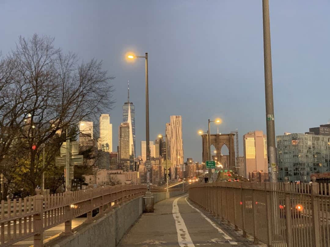How to Enjoy a Brooklyn Bridge Sunrise Experience | Walk, Photos & Tips