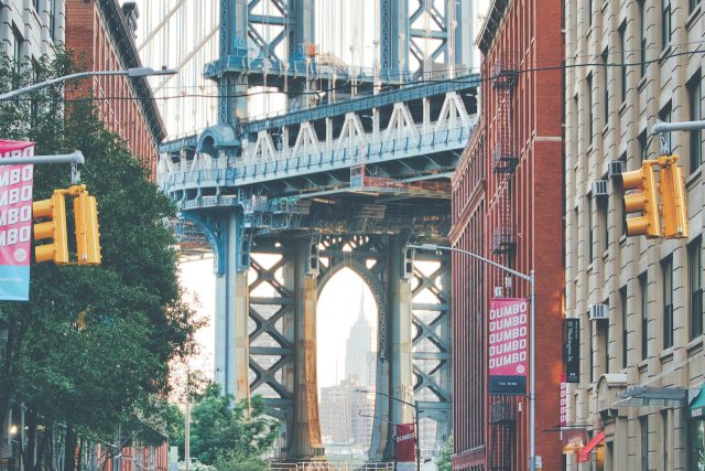 Visiting the Manhattan Bridge View Spot in Dumbo | Photo Location & Tips