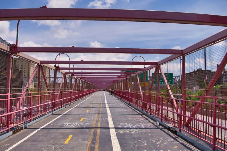 Williamsburg Bridge Walk Guide | Walking Across the Pedestrian Pathway