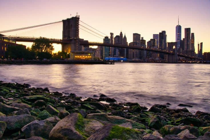 Visiting Pebble Beach at Brooklyn Bridge Park Dumbo | NYC Skyline Views