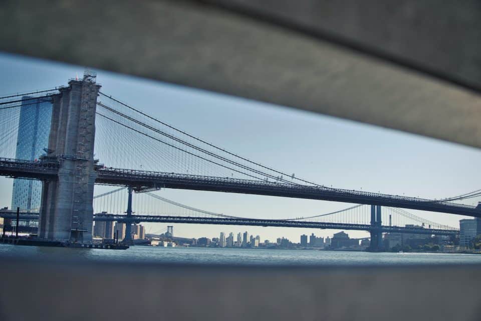 Where to Find the BEST Views of the Brooklyn Bridge (by a Local!)