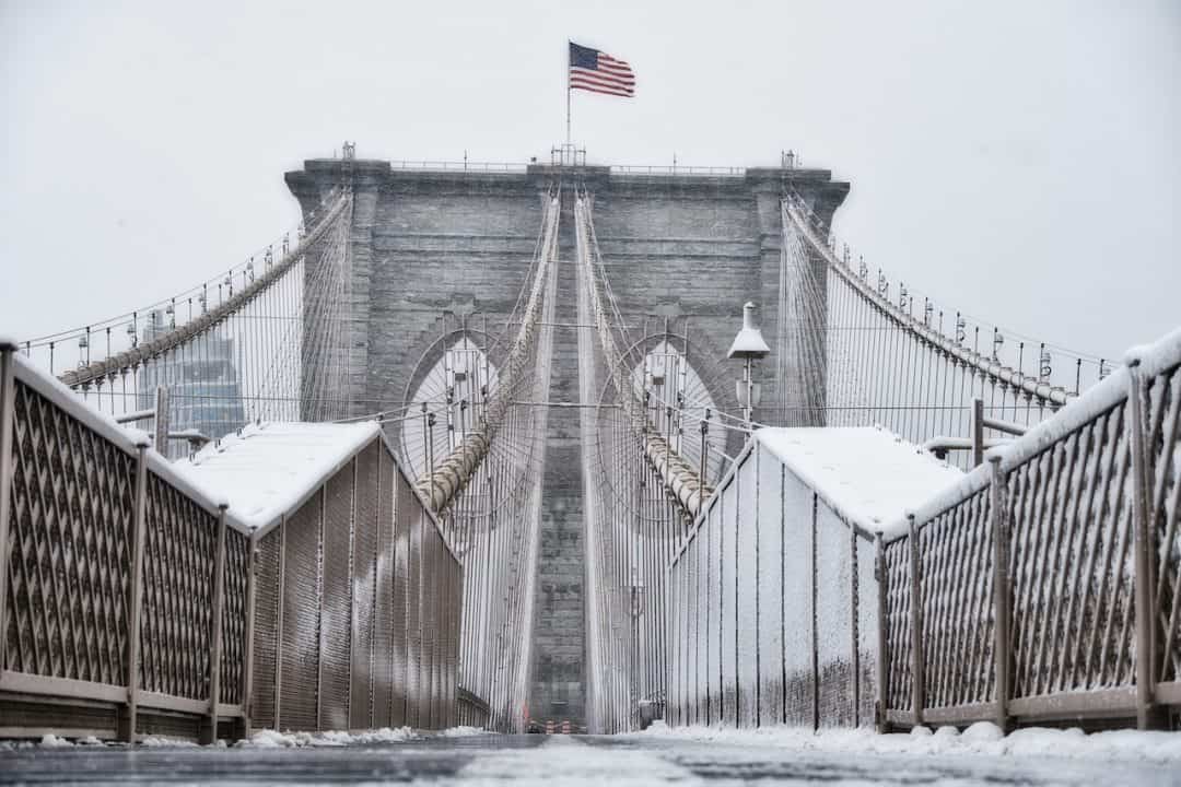 The Brooklyn Bridge in Winter | Brooklyn Bridge Snow Photos