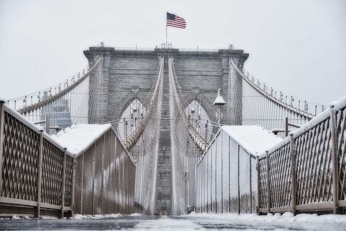 The Brooklyn Bridge in Winter | Brooklyn Bridge Snow Photos