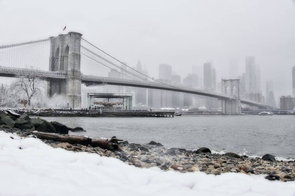 The Brooklyn Bridge in Winter | Brooklyn Bridge Snow Photos