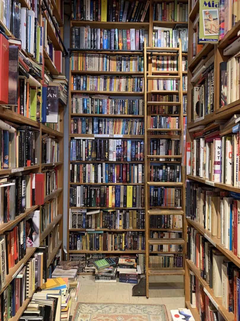 16 LOVELY Bookstores in Manhattan to Visit | Best NYC Bookstores