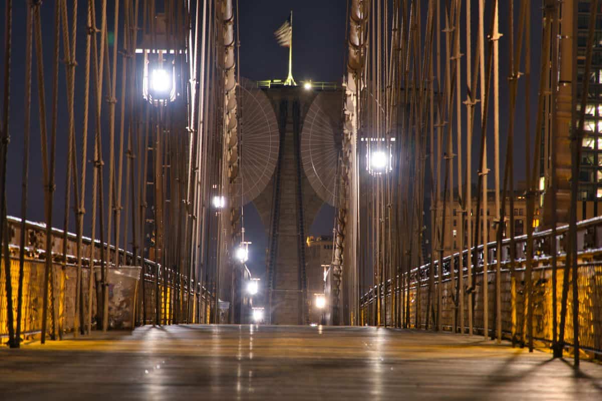 A Brooklyn Bridge at Night Experience + Photography | TripTins