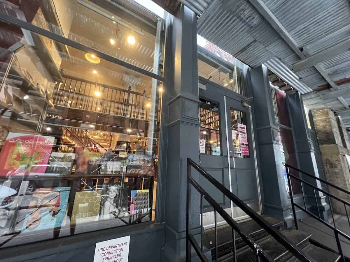 16 LOVELY Bookstores in Manhattan to Visit | Best NYC Bookstores