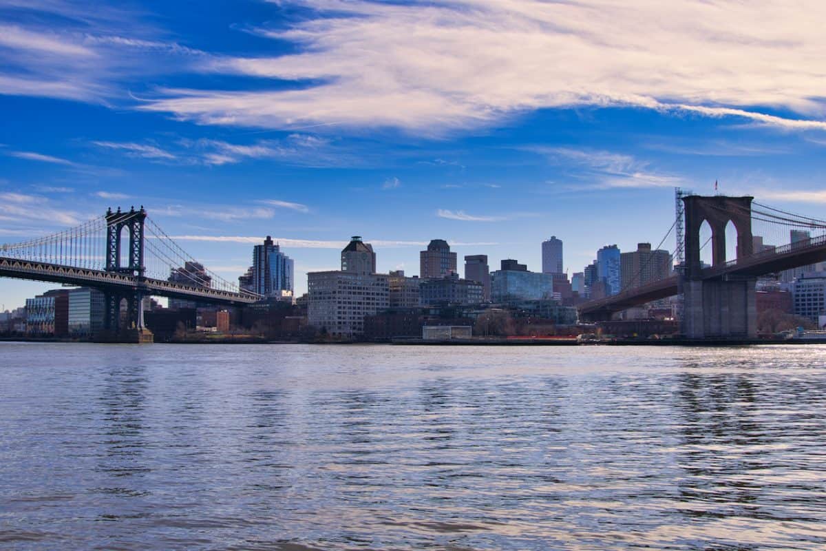 Where to Find the BEST Views of the Brooklyn Bridge (by a Local!)