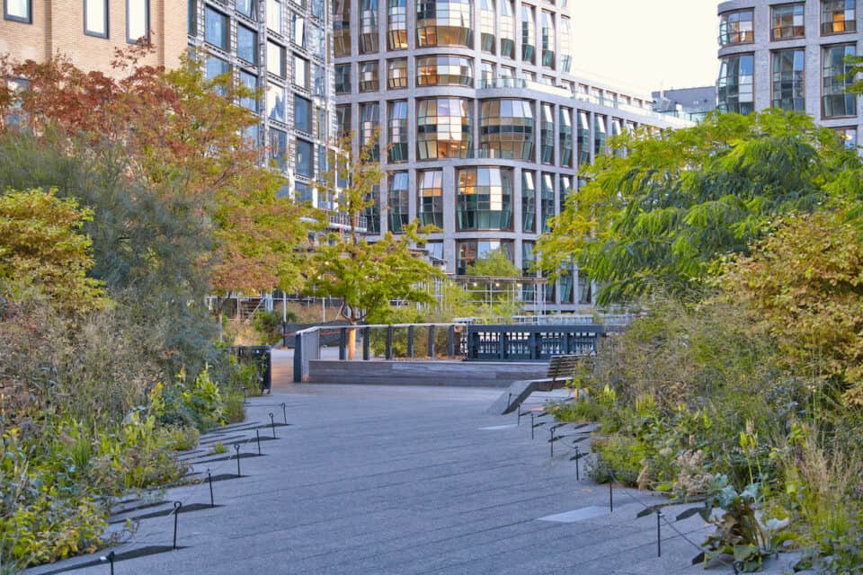 The High Line Park of New York City (Complete Visitor’s Guide)