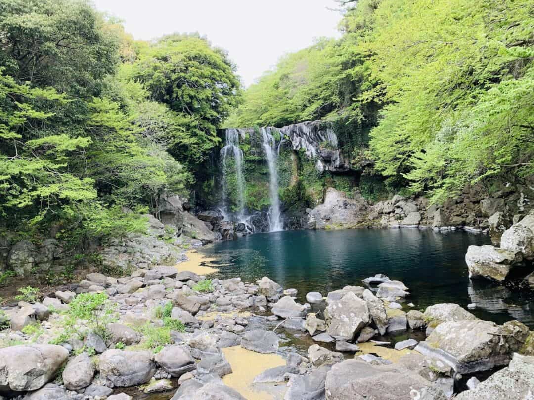 Cheonjeyeon Waterfall of Jeju Island (Visiting the 3 Waterfalls)