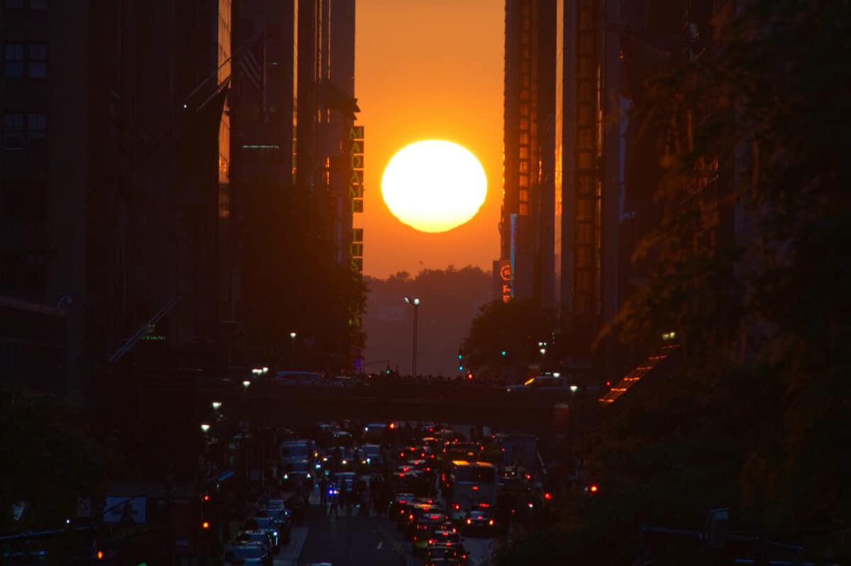 Manhattanhenge 2023 Complete Guide (When & Where to See Sunset)