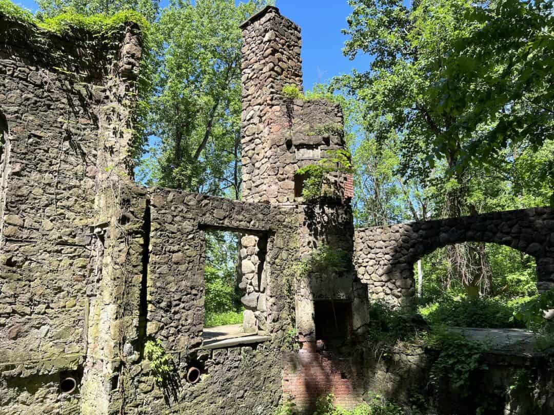 Hiking the Cornish Estate Trail of the Hudson Valley (Cold Spring, NY)