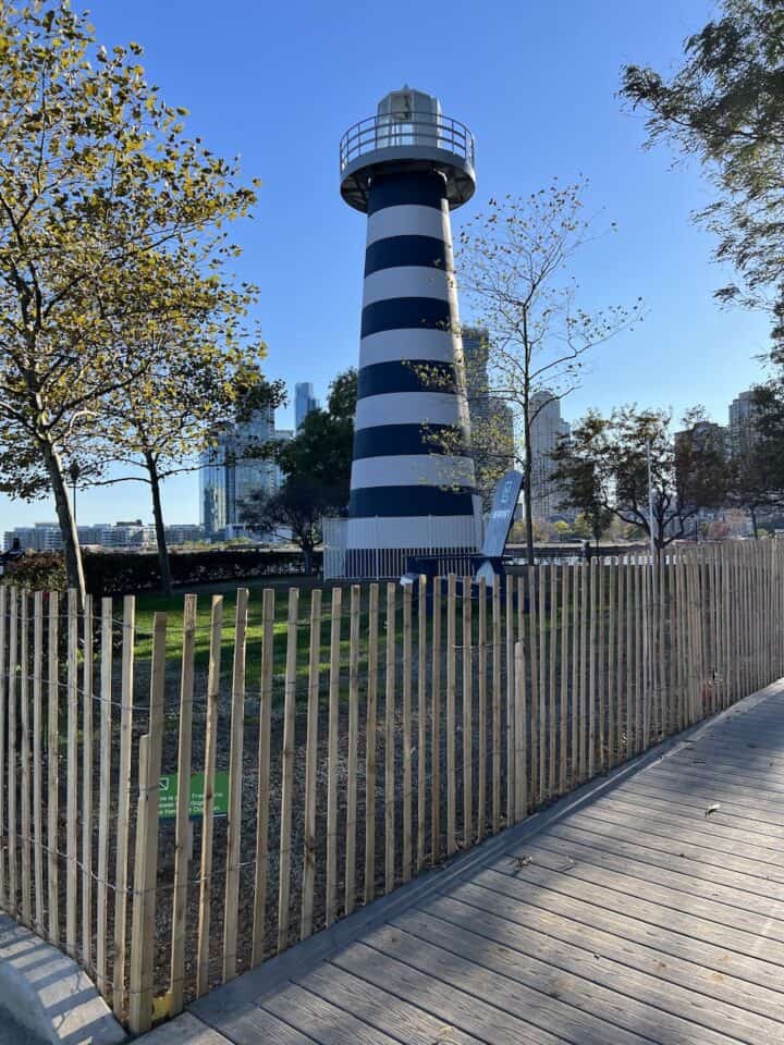 Jersey City Waterfront Walkway (Views of NYC from NJ)