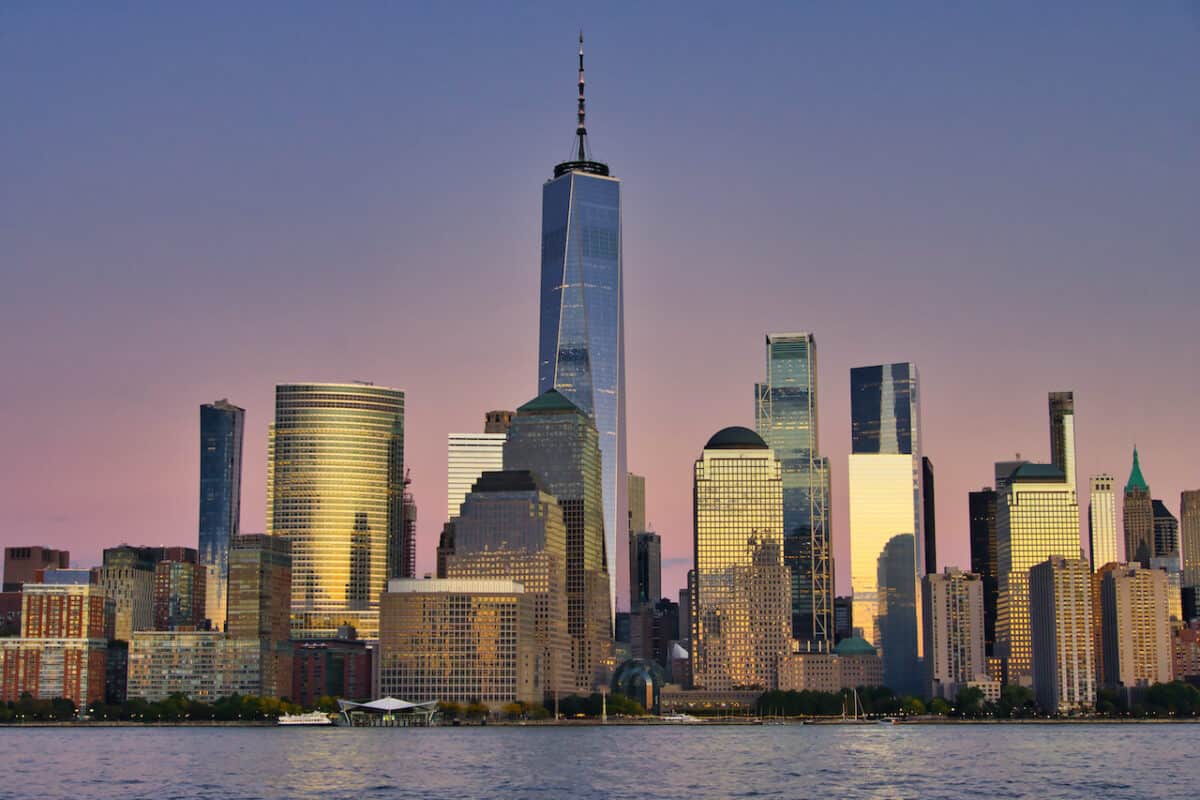 Jersey City Waterfront Walkway (Views of NYC from NJ)