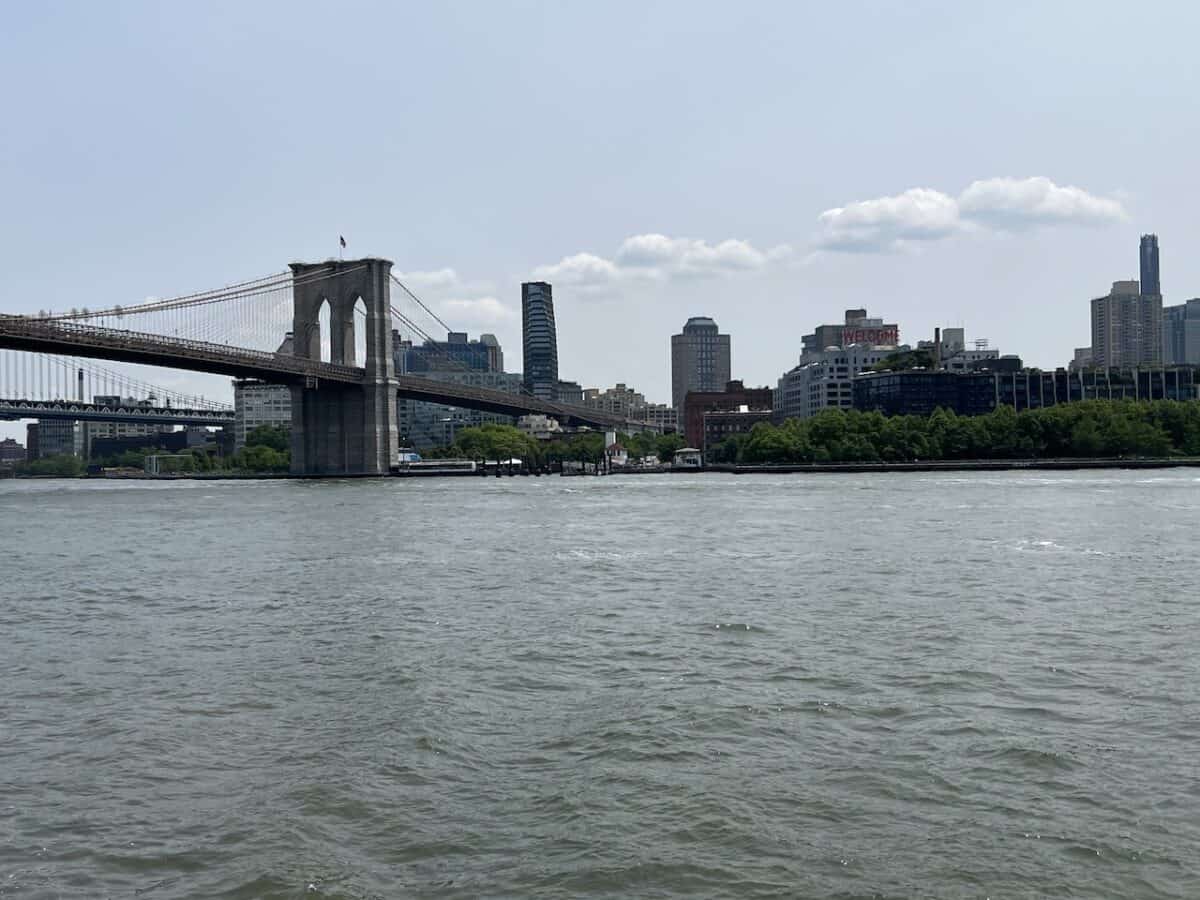 13 Best Hotels With Views Of the Brooklyn Bridge (& Near the Bridge!)