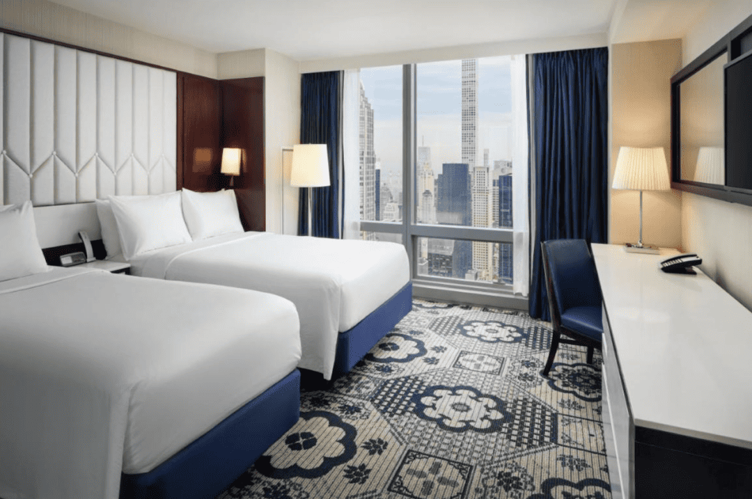 The 11 Best Hotels with Floor to Ceiling Windows in NYC (Amazing Views!)