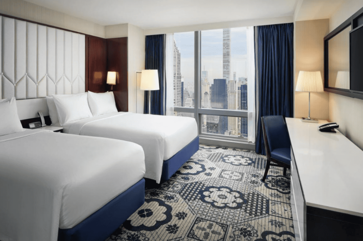 The 11 Best Hotels with Floor to Ceiling Windows in NYC (Amazing Views!)
