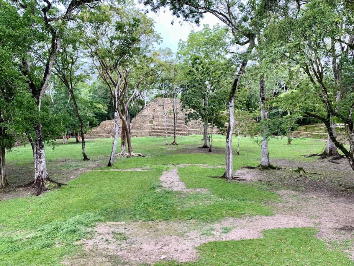 A Beautiful Belize Itinerary: 7 Days of Beaches, Jungle, & Ruins