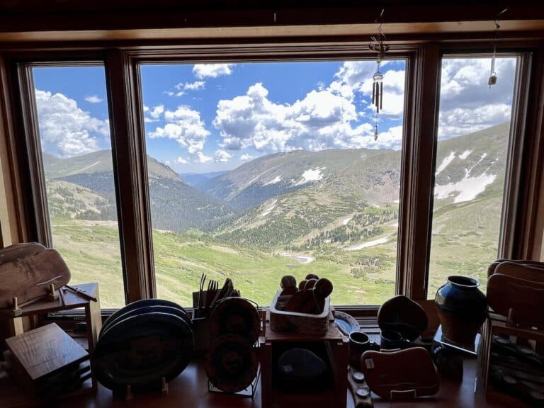 Trail Ridge Road RMNP Complete Guide (Views, Hikes, Map, & More)